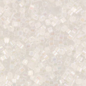 Miyuki Delica Perler – DB 670, Silk Satin AB Crystal (11/0) – Uniq Perler