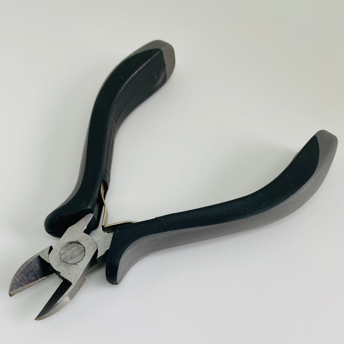Ergonomic Side Cutter Biting Pliers From Beadsmidth – Uniq Perler